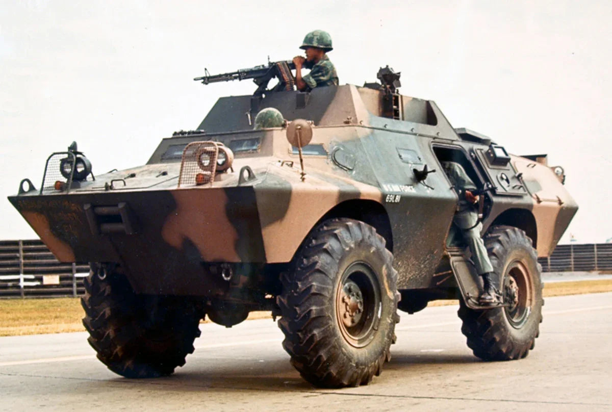 1/72 ACE Models V-100 XM-706 E2 USAF Armored Patrol Car - Model Kit ...